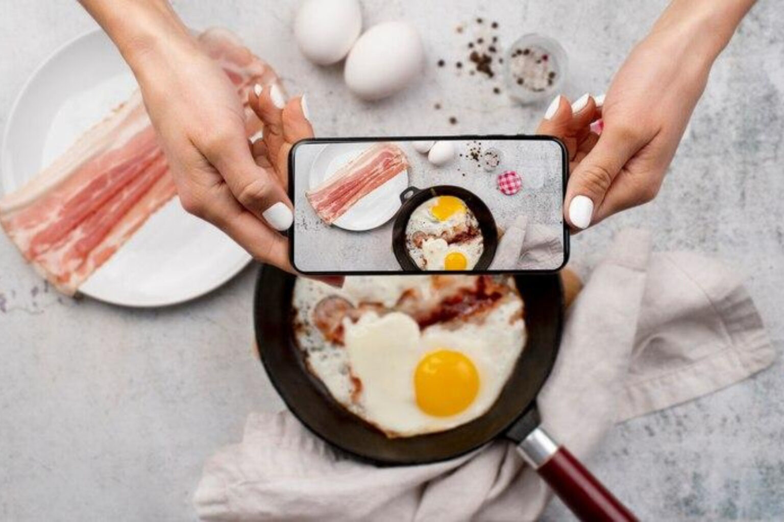 Unveiling How Social Media influences Food Trends in India - The One Liner